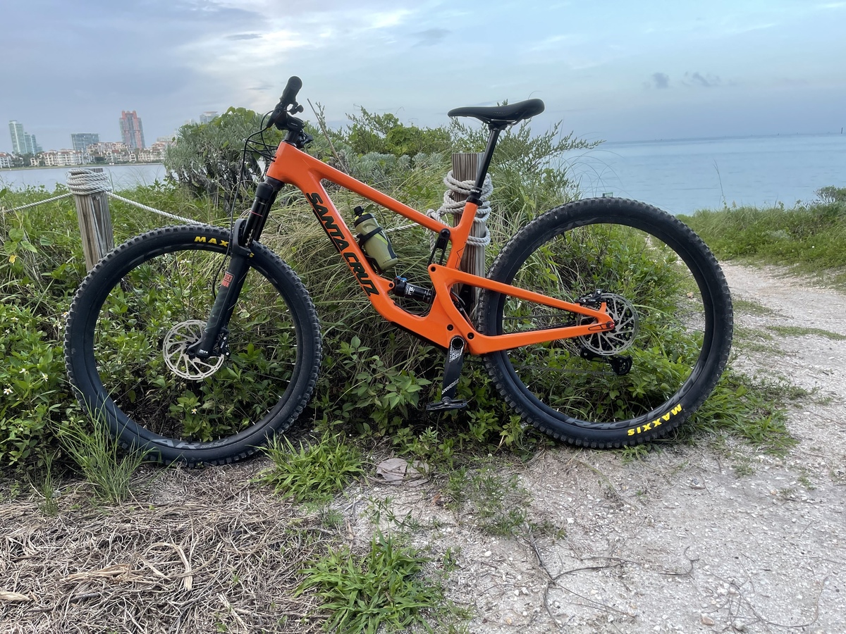 2022 Santa Cruz Hightower