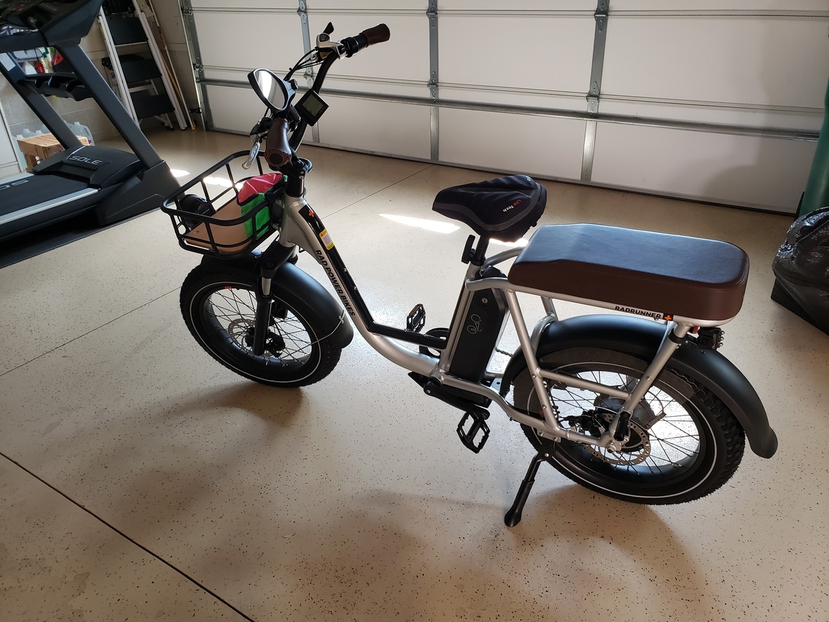 2021 Rad Power Bikes RADRUNNER PLUS cargo bike (front storage)