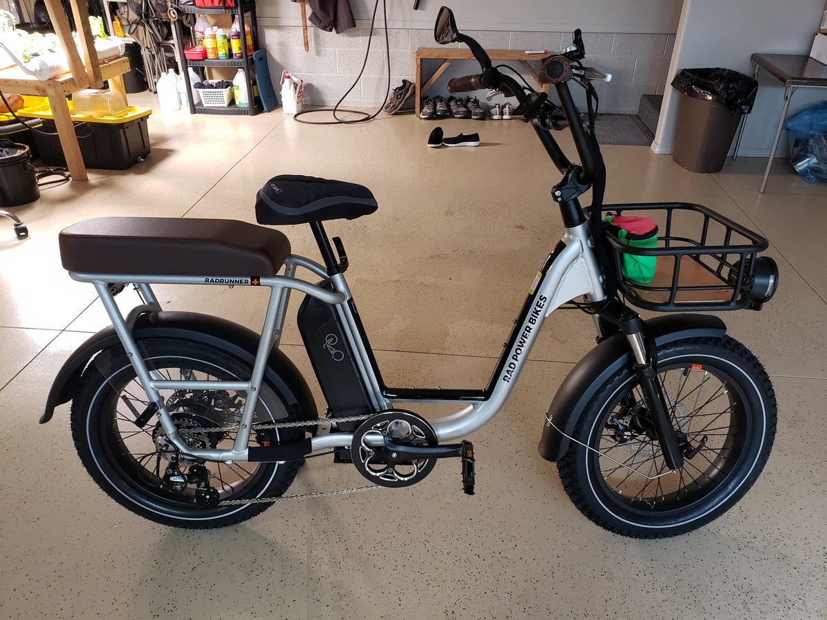 2021 Rad Power Bikes RADRUNNER PLUS cargo bike (front storage)