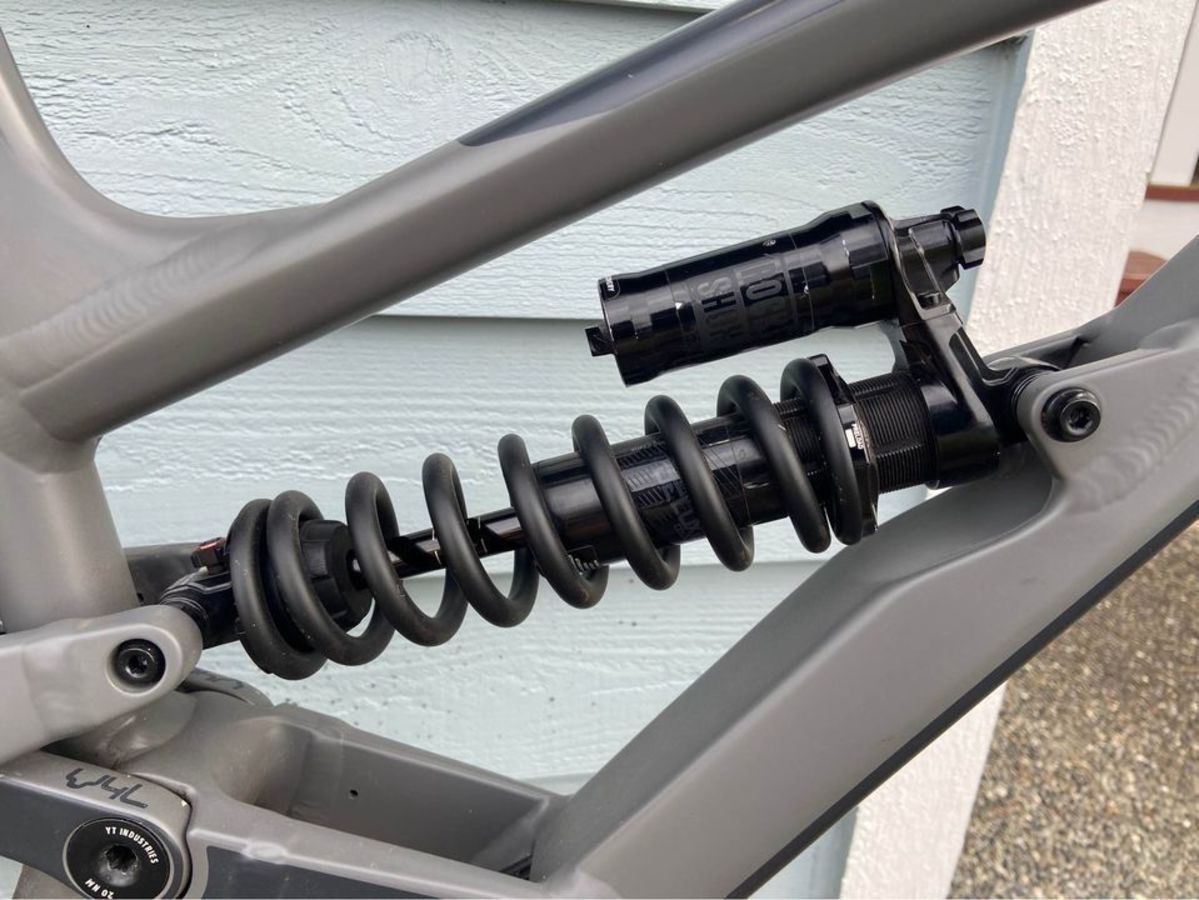 2019 YT Capra AL Base 27.5