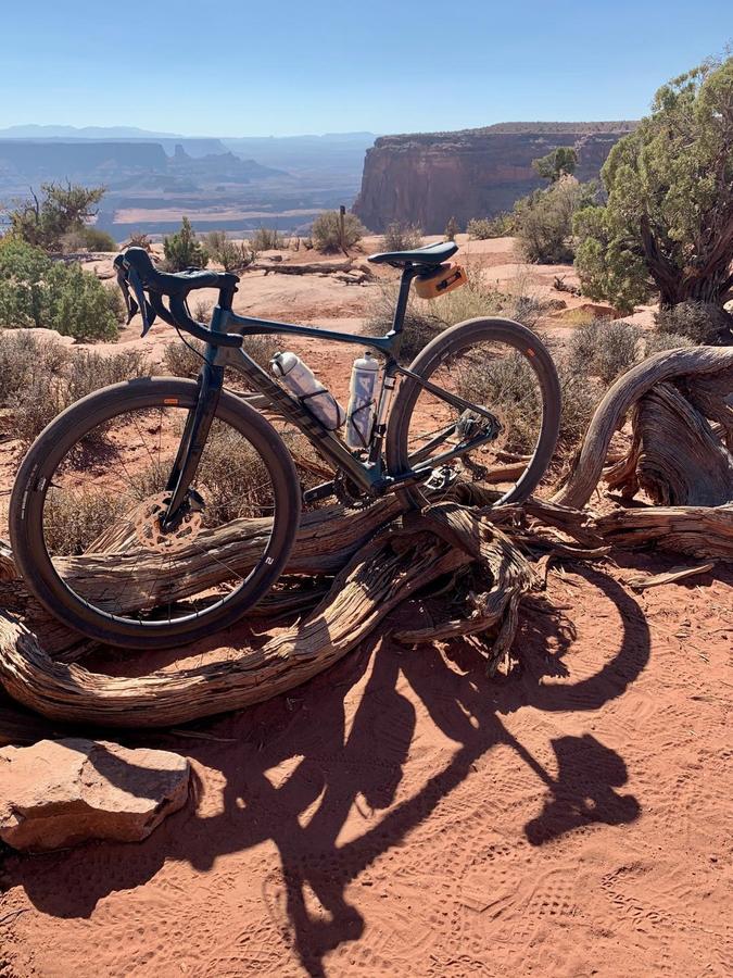 2021 Giant Revolt Advanced 0