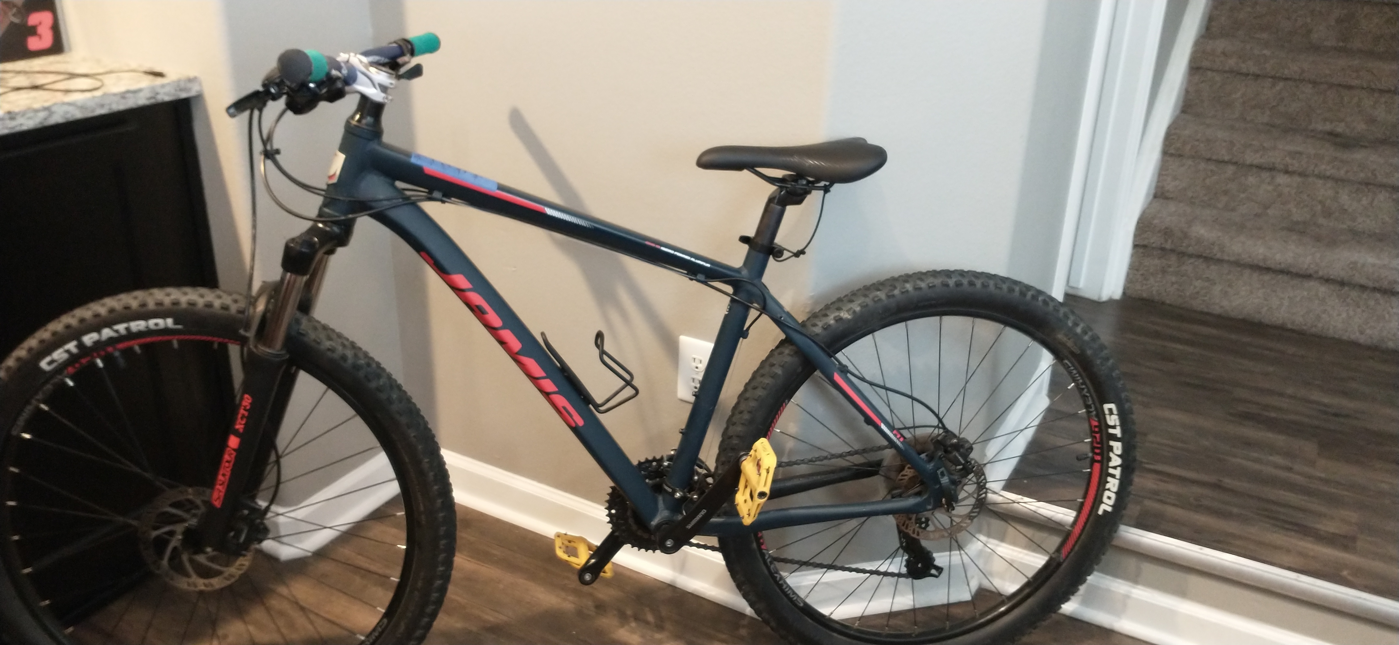 2019 Jamis Trail X a1