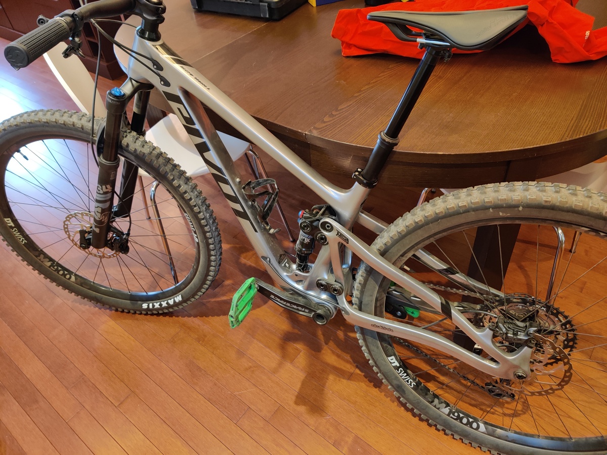 2021 Pivot Trail 429 Race XT