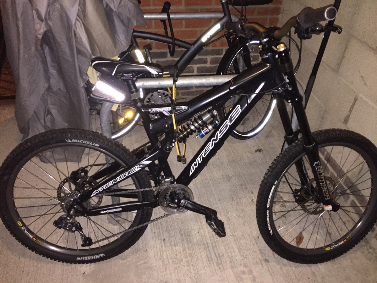 Stolen 2007 Intense uzzi vpx