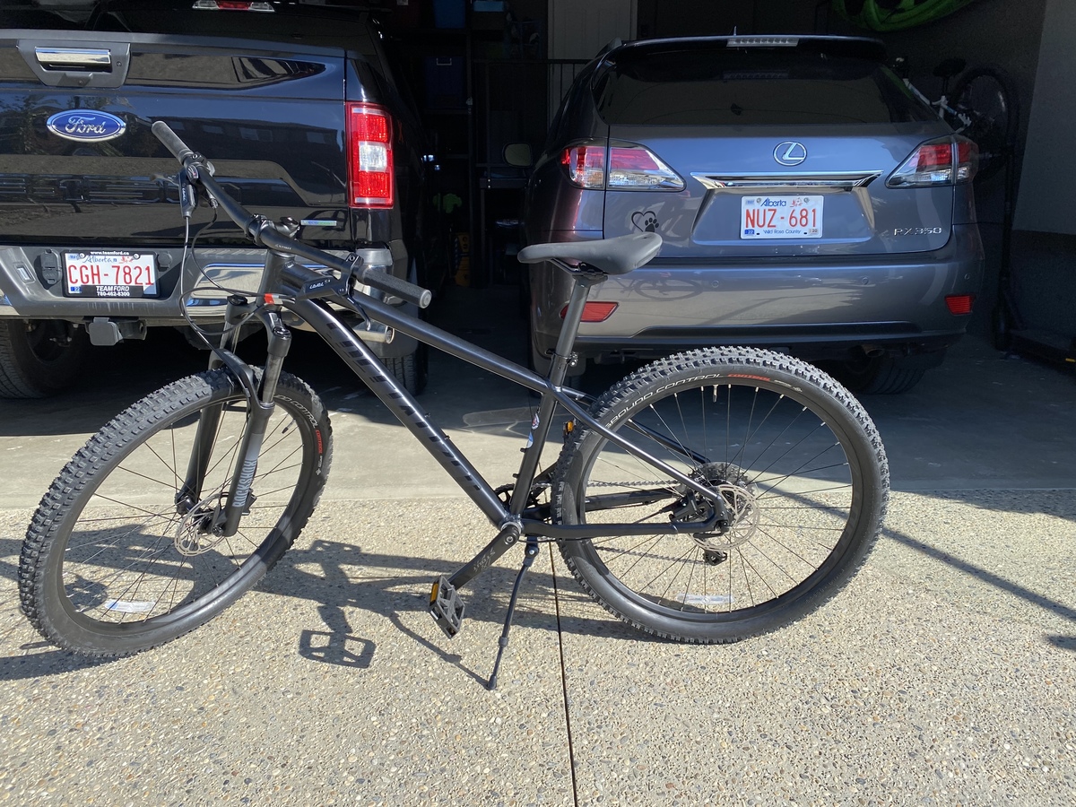 2021 Specialized Rockhopper 27.5 Bike Medium Tarmac