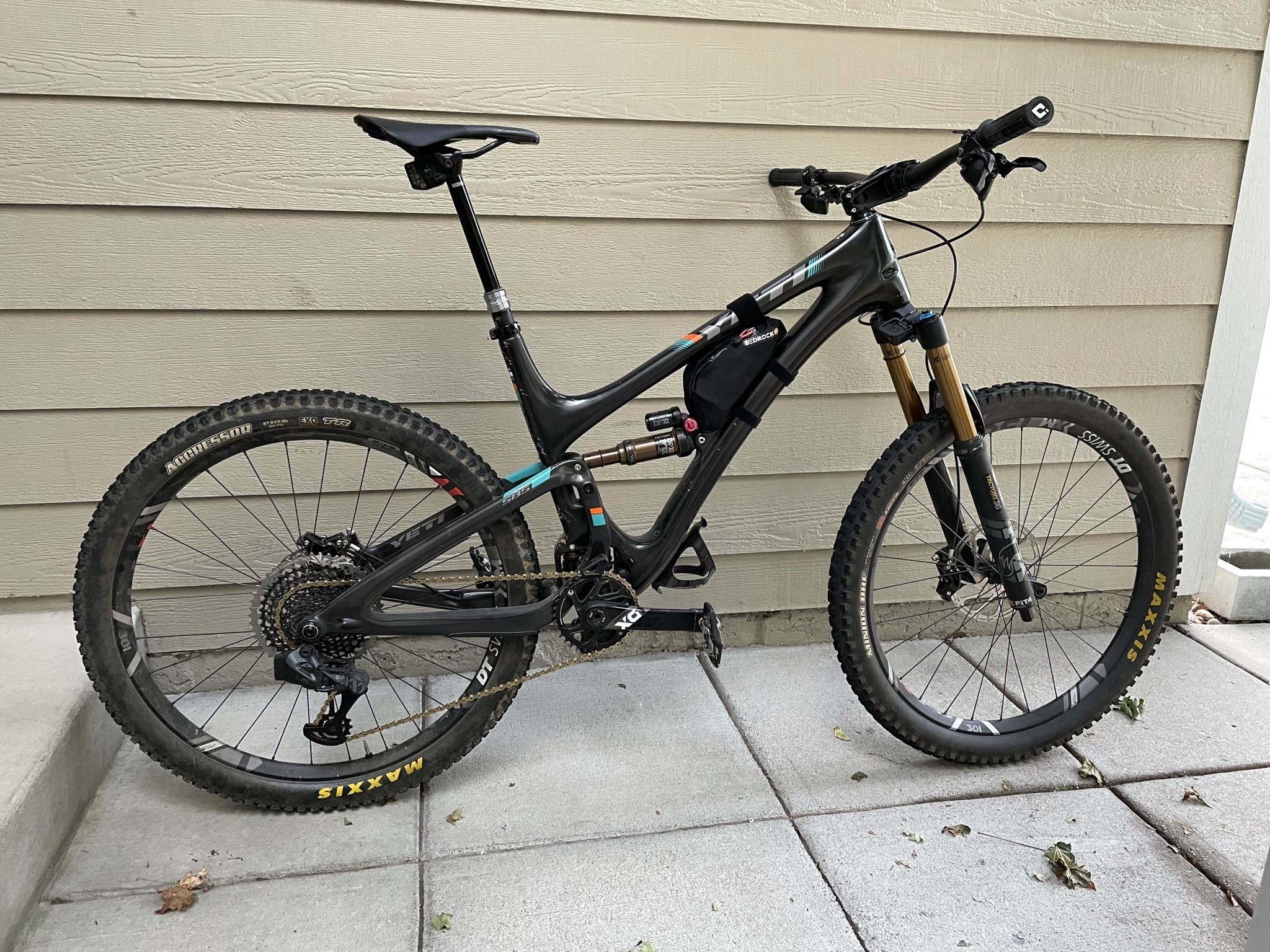 2019 Yeti SB5 Turq LR X01