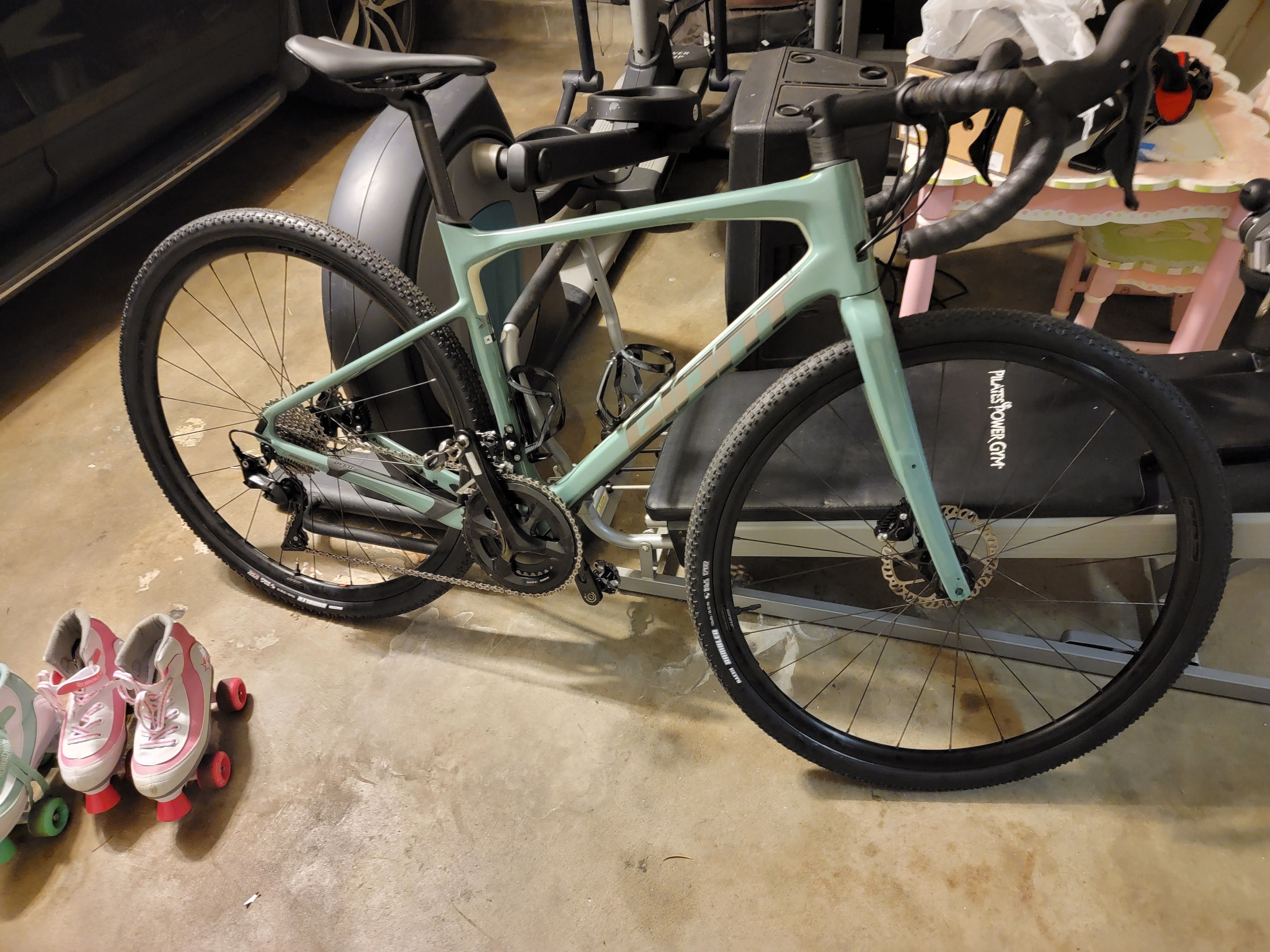 2020 Giant Revolt Advanced 0