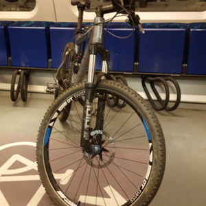 Stolen 2010 RockMachine Volcano 70 Alpine Custom 7005 DB