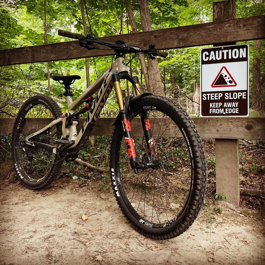 2020 Pivot Firebird 29