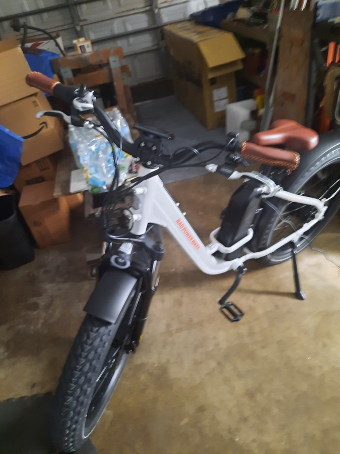 2021 Rad Power Bikes Step thru 1 bike trailer