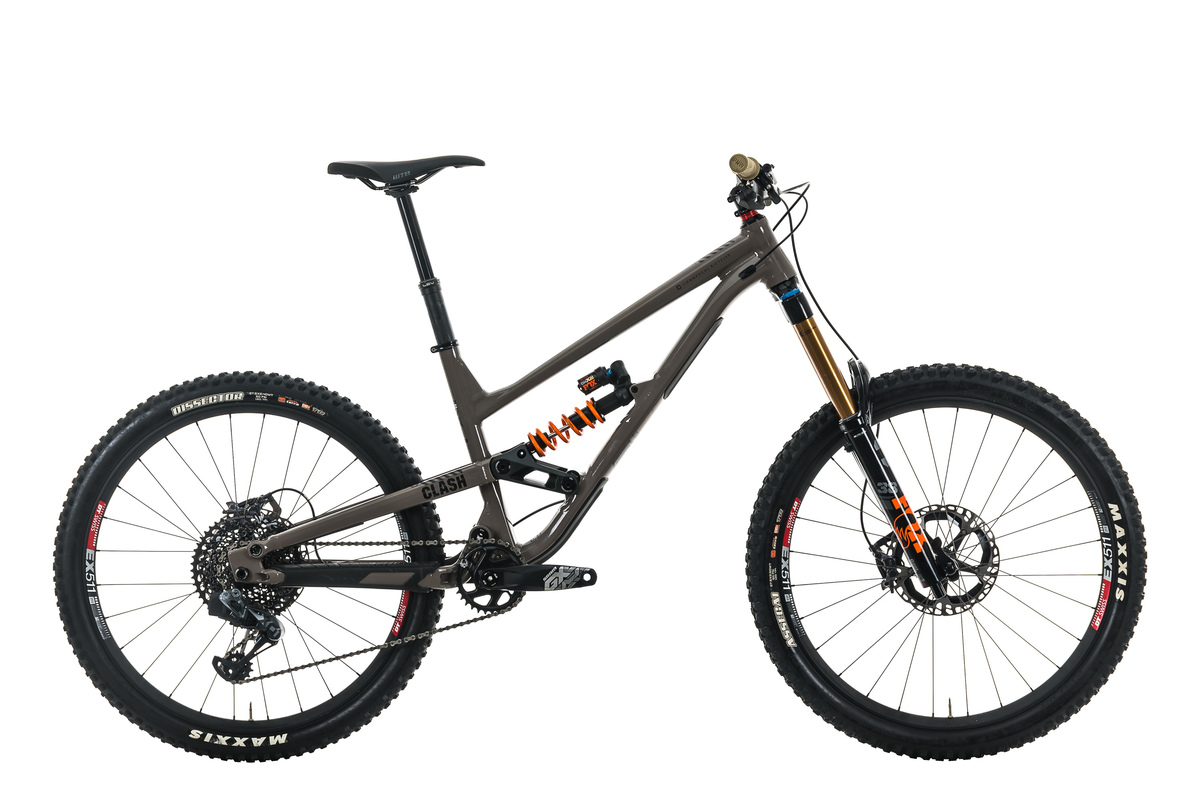 2021 Commencal Bikes Clash Signature