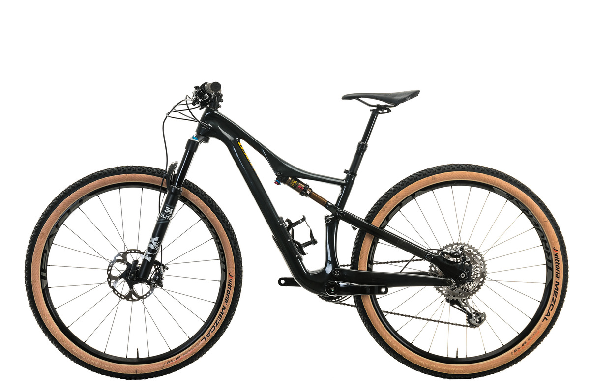 2017 Specialized Camber Pro Carbon 29