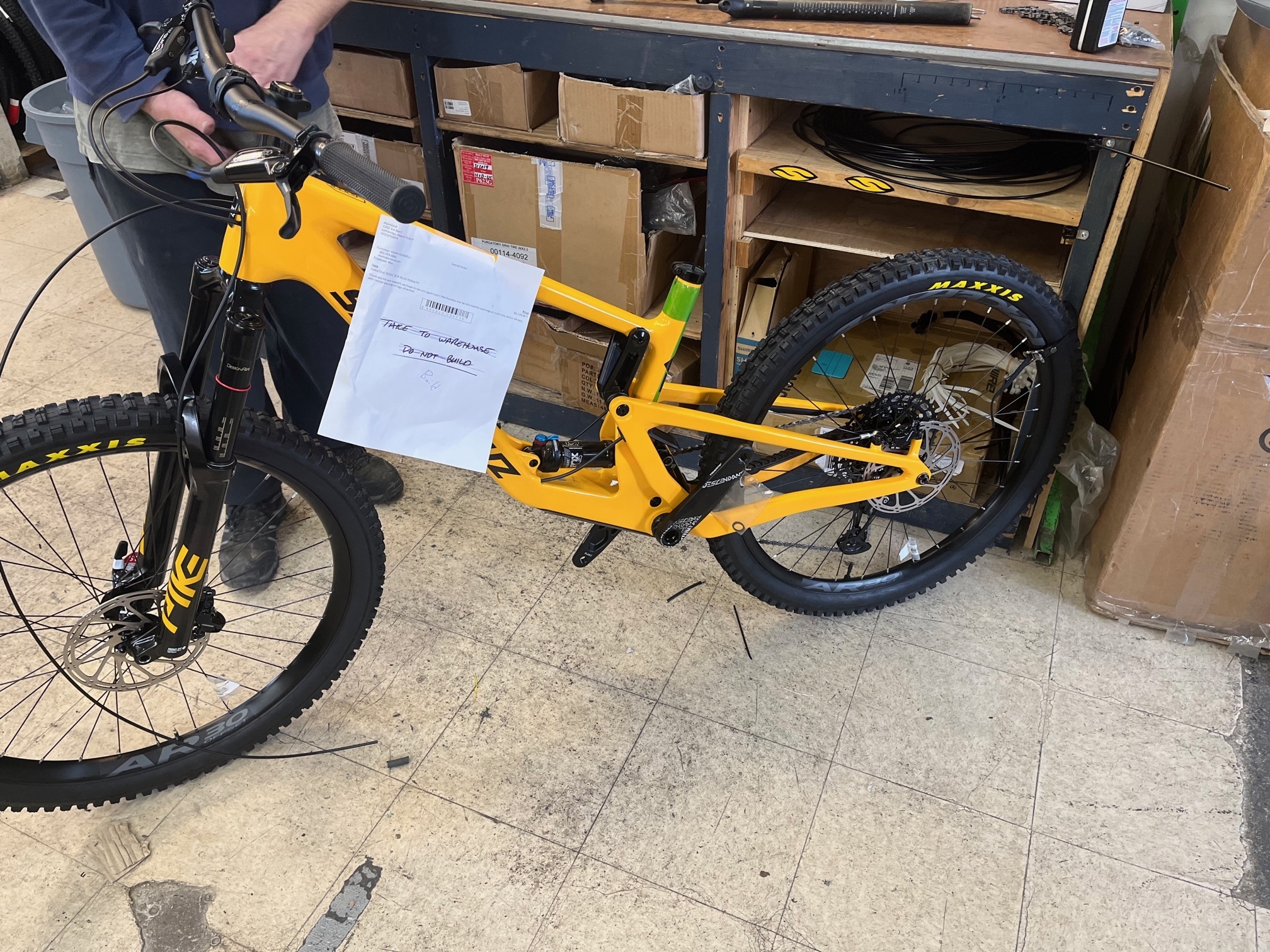 2022 Santa Cruz Santa Cruz 5010 C R-Build Yellow M