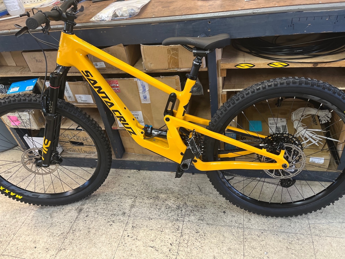 2022 Santa Cruz Santa Cruz 5010 C R-Build Yellow M