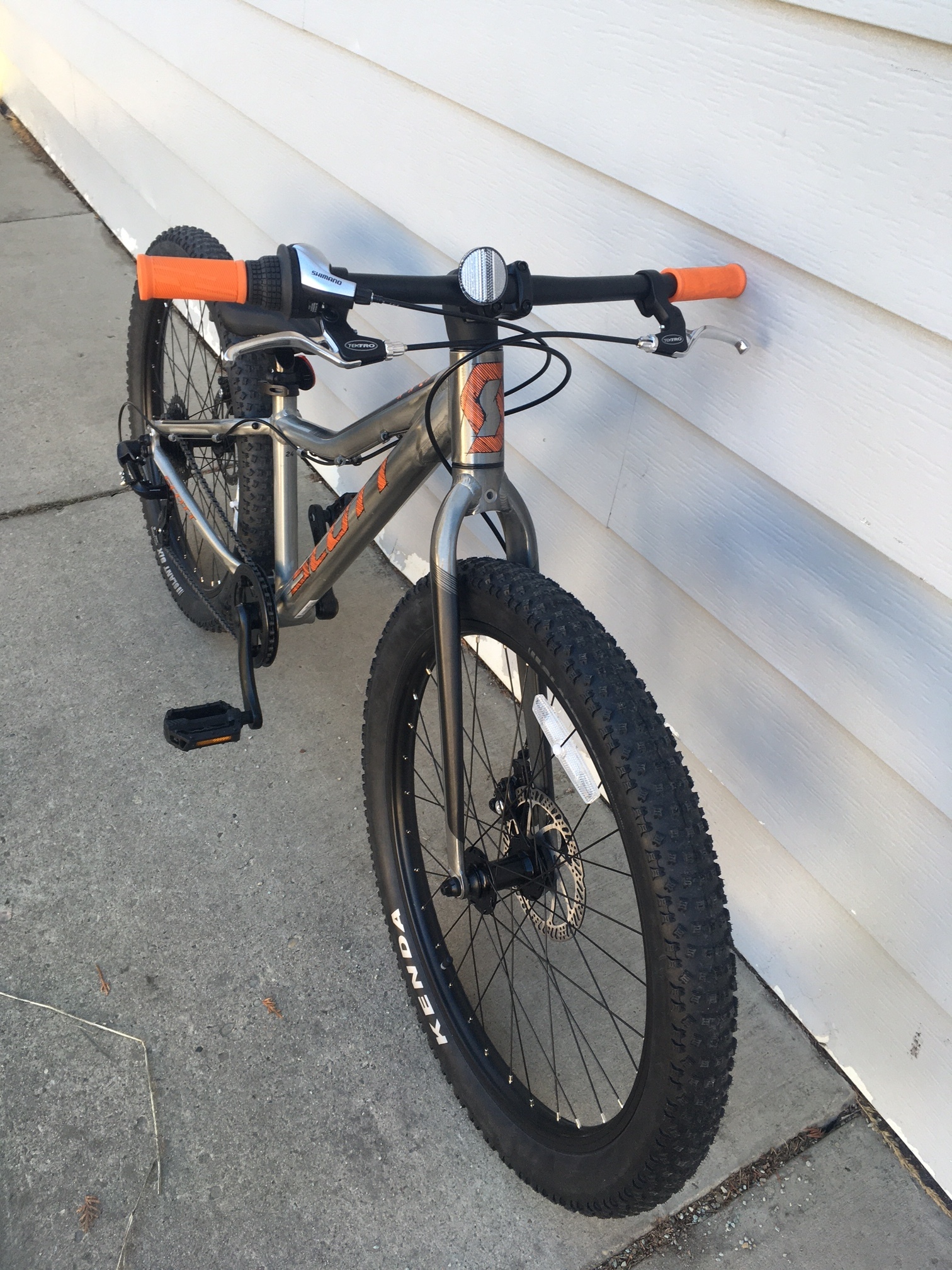 2022 SCOTT Roxter Raw wheels