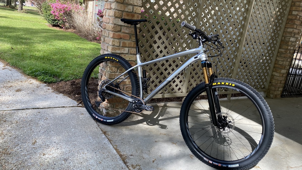 2022 Specialized Fuse M4