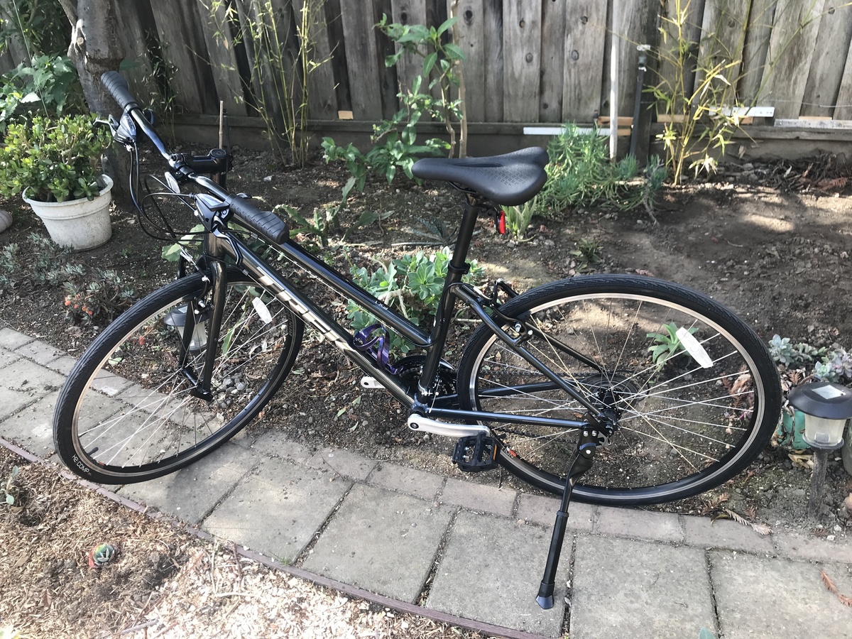 2022 Trek FX 1 Stagger
