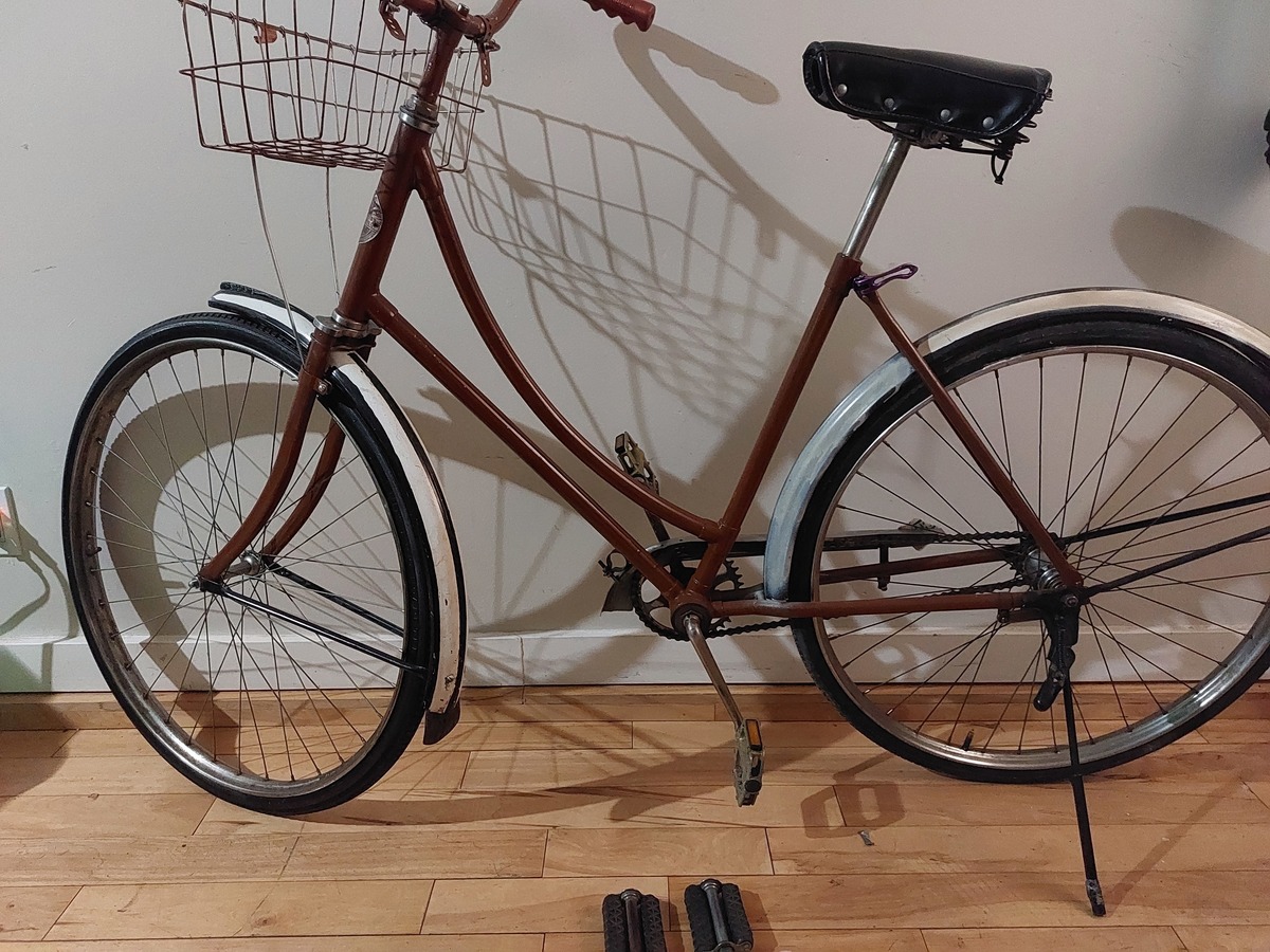 Humphrey Dutch Style Frame