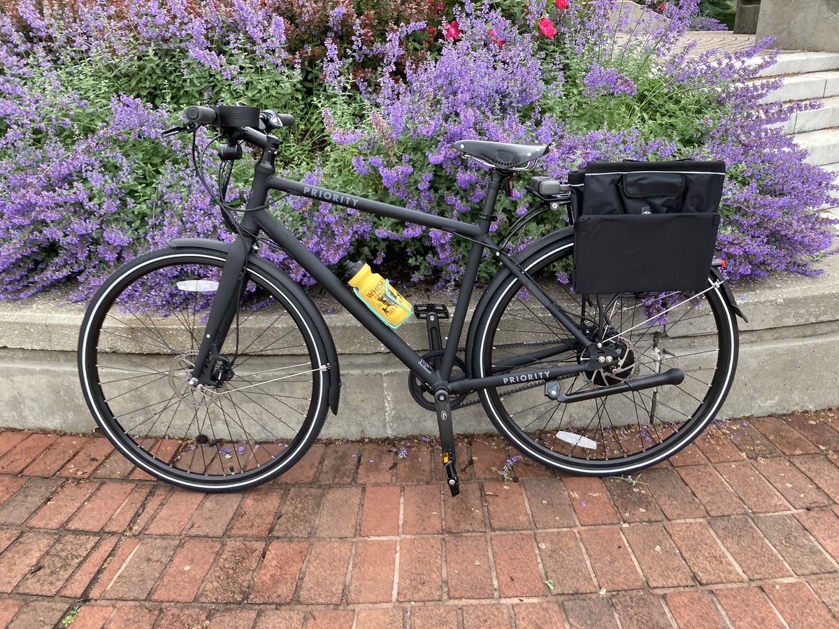 2022 Priority Bicycles Continuum Onyx