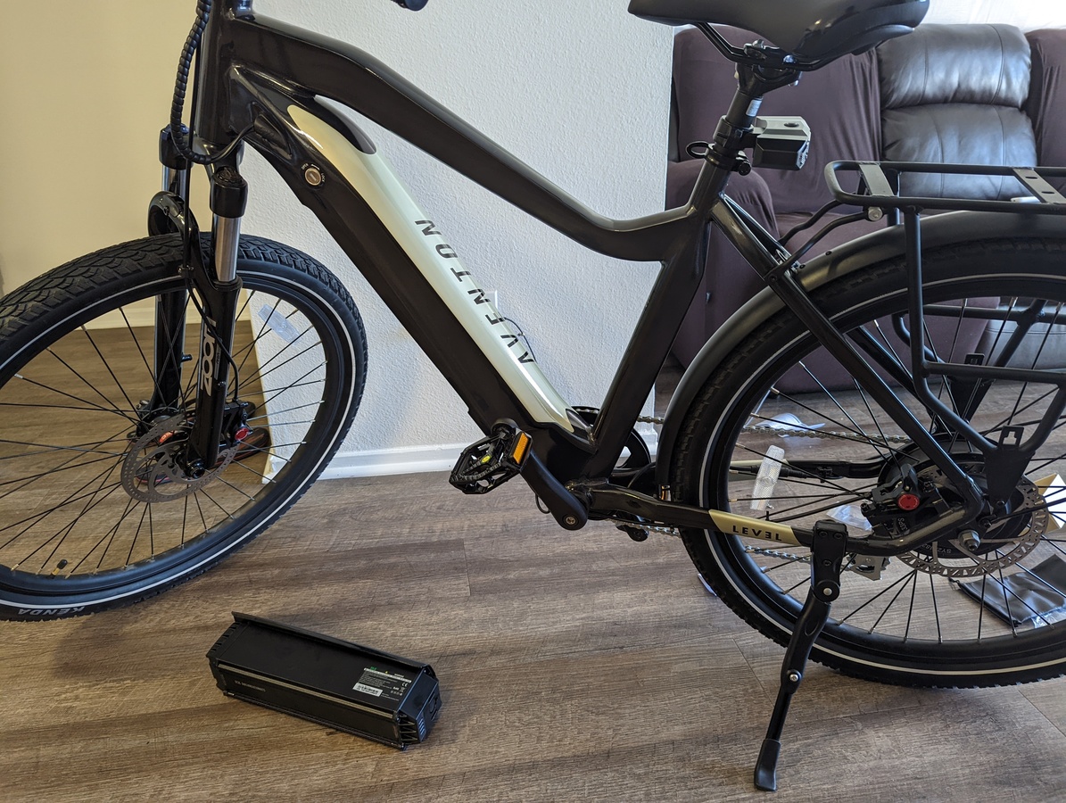 2021 Aventón Level Commuter Bike
