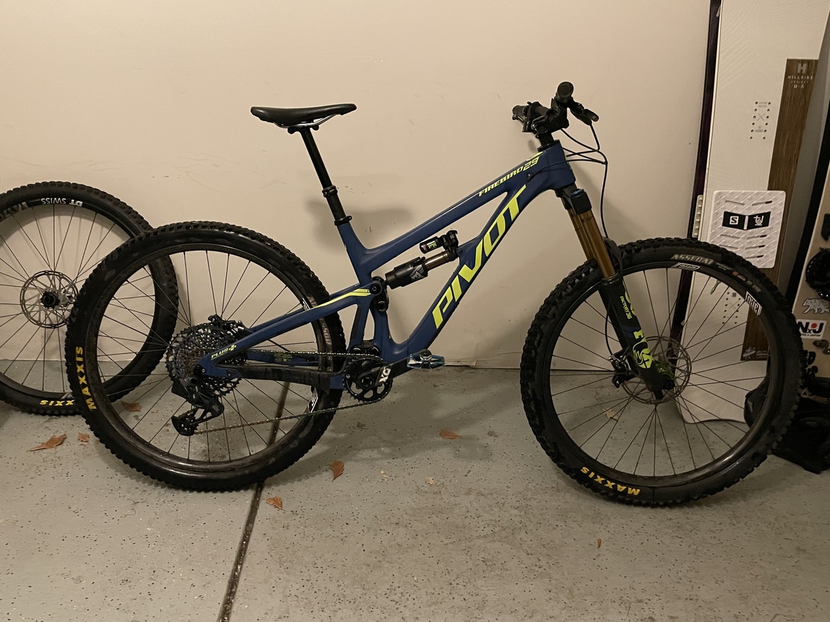 Stolen 2020 Pivot Firebird 29