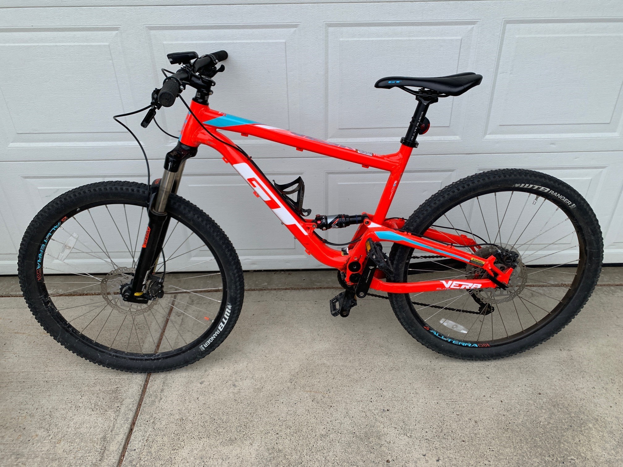 2018 GT Bicycles Verb Elite