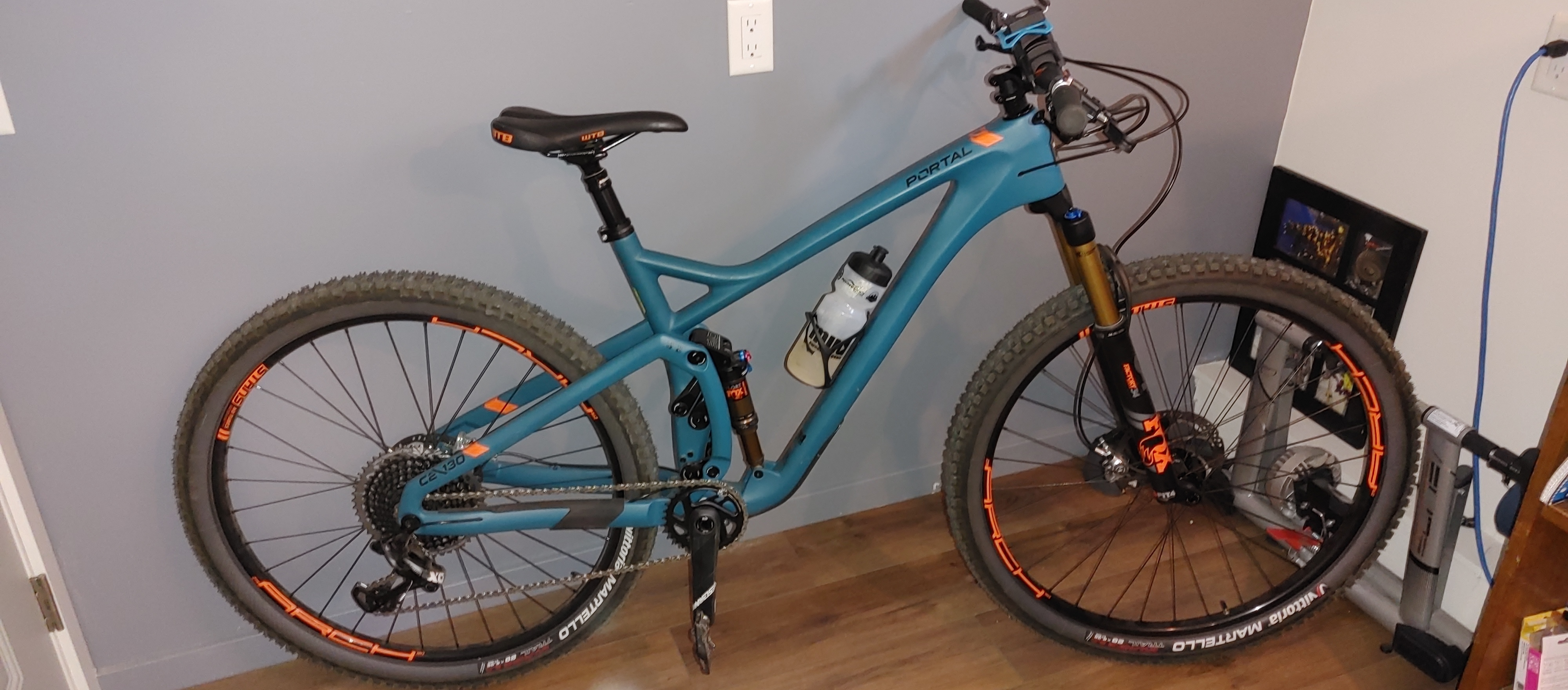 2020 Jamis Portal C2 - Large