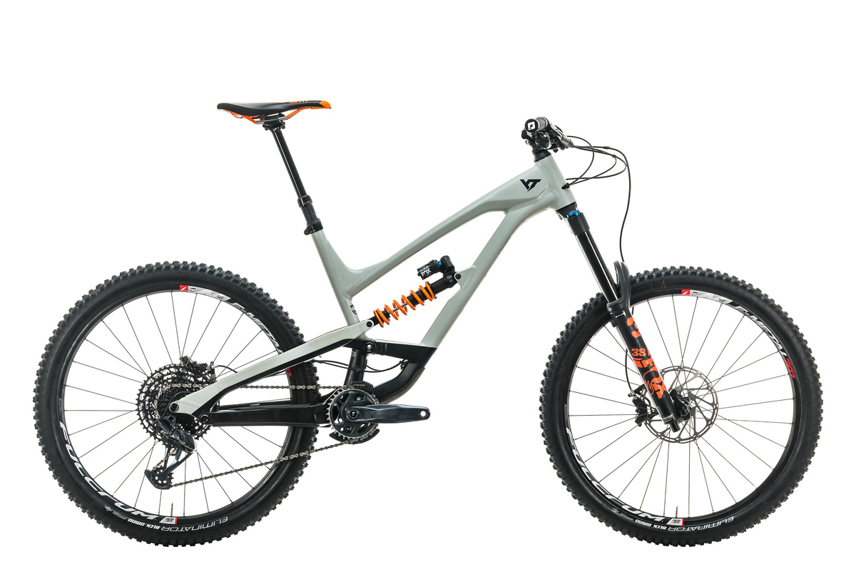 2020 YT Capra Shred 27.5