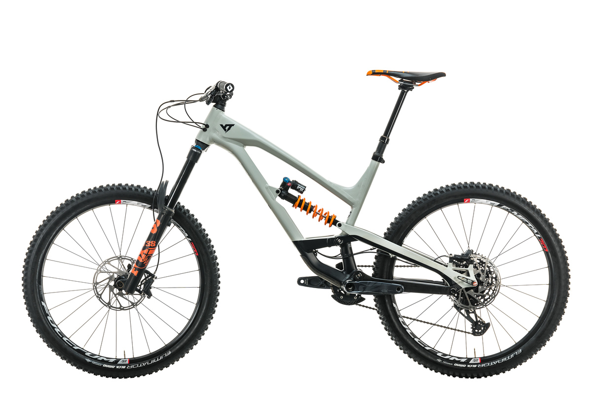 2020 YT Capra Shred 27.5
