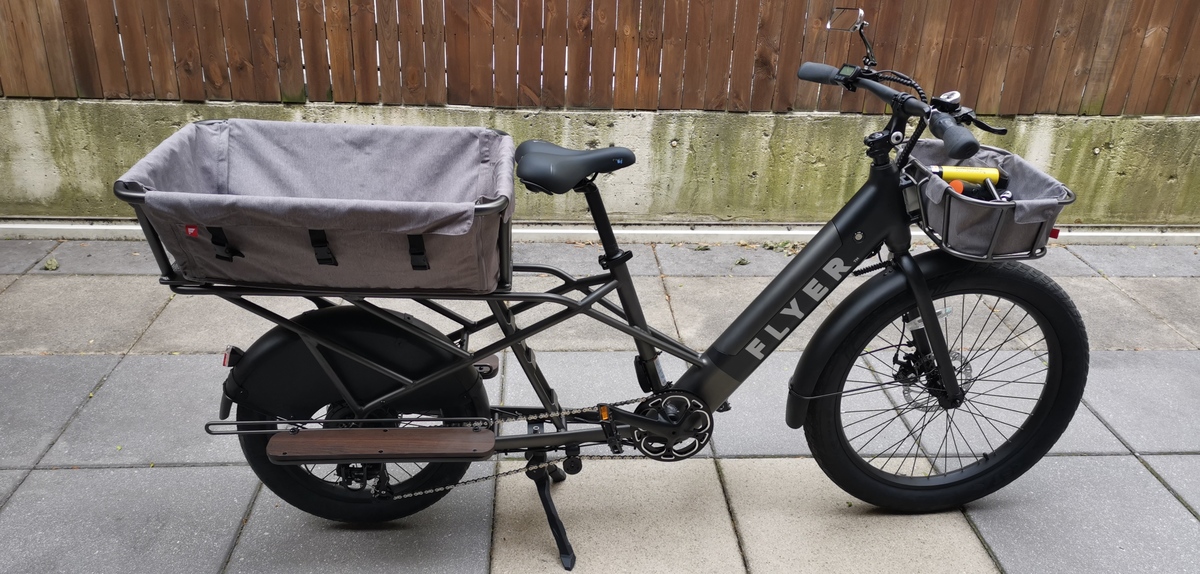 2022 Radio Flyer L885 cargo bike rear