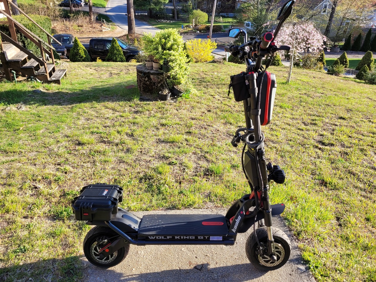 2021 Kaabo Wolf King GT e-scooter