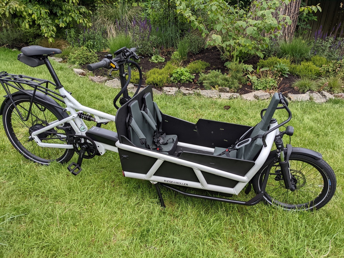 2022 Riese und Müller Load 75 cargo bike (front storage)