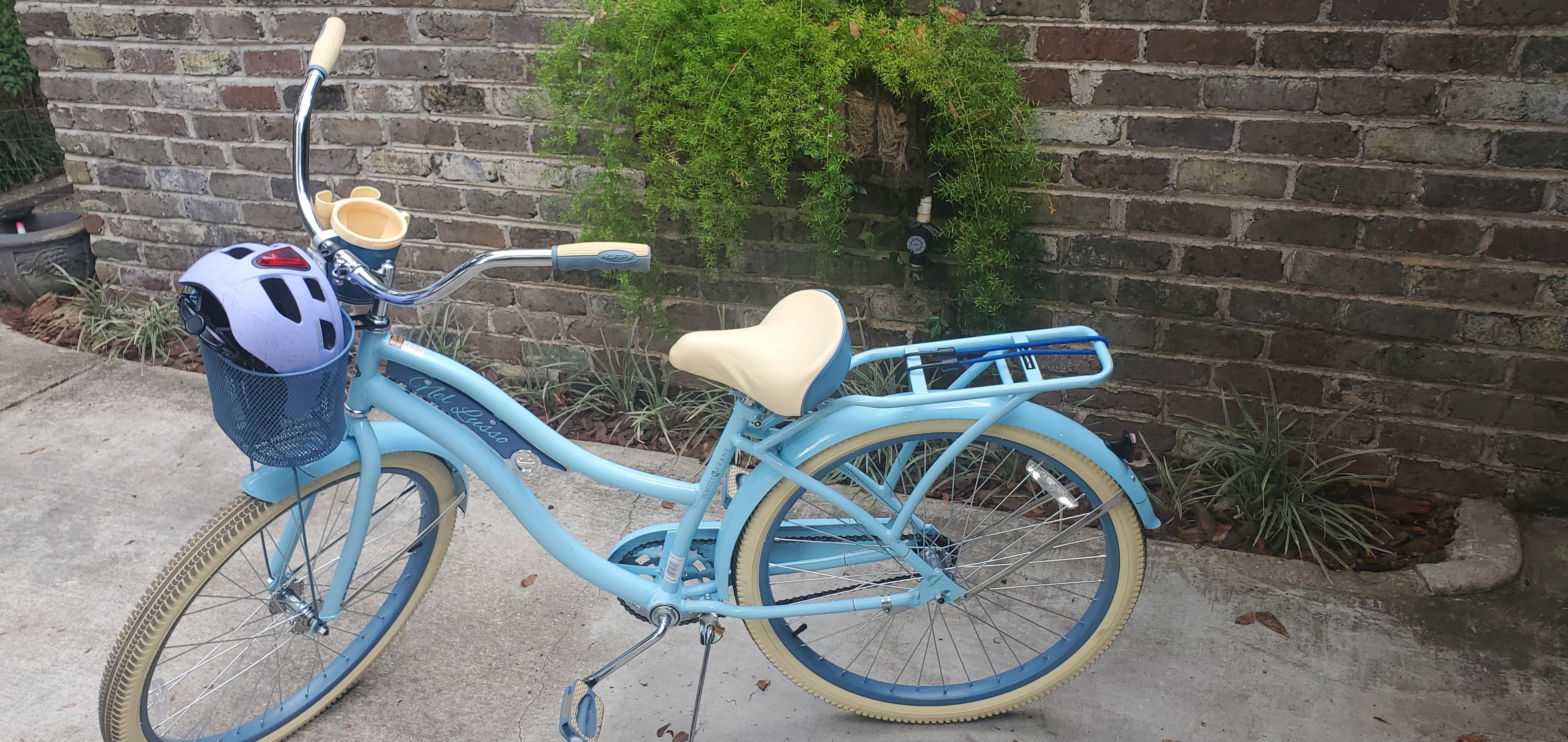 2022 Huffy Ladies 26" cruiser