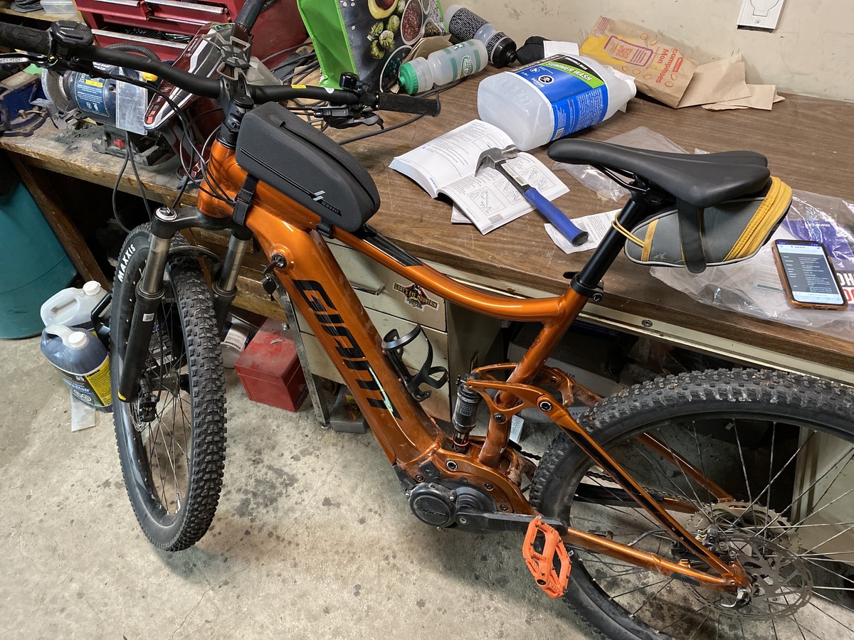 2022 Giant Stance E+ 2