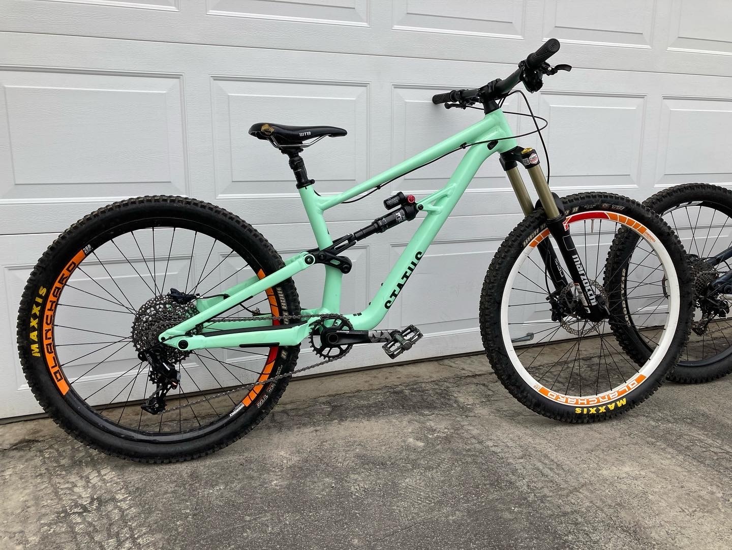 2021 Specialized Status 140
