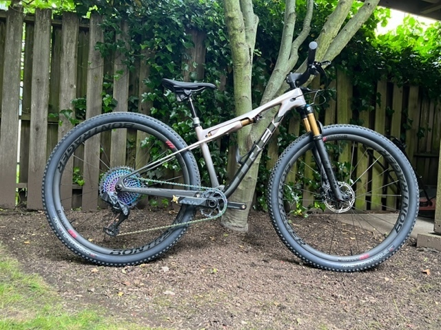 2022 Trek Supercaliber