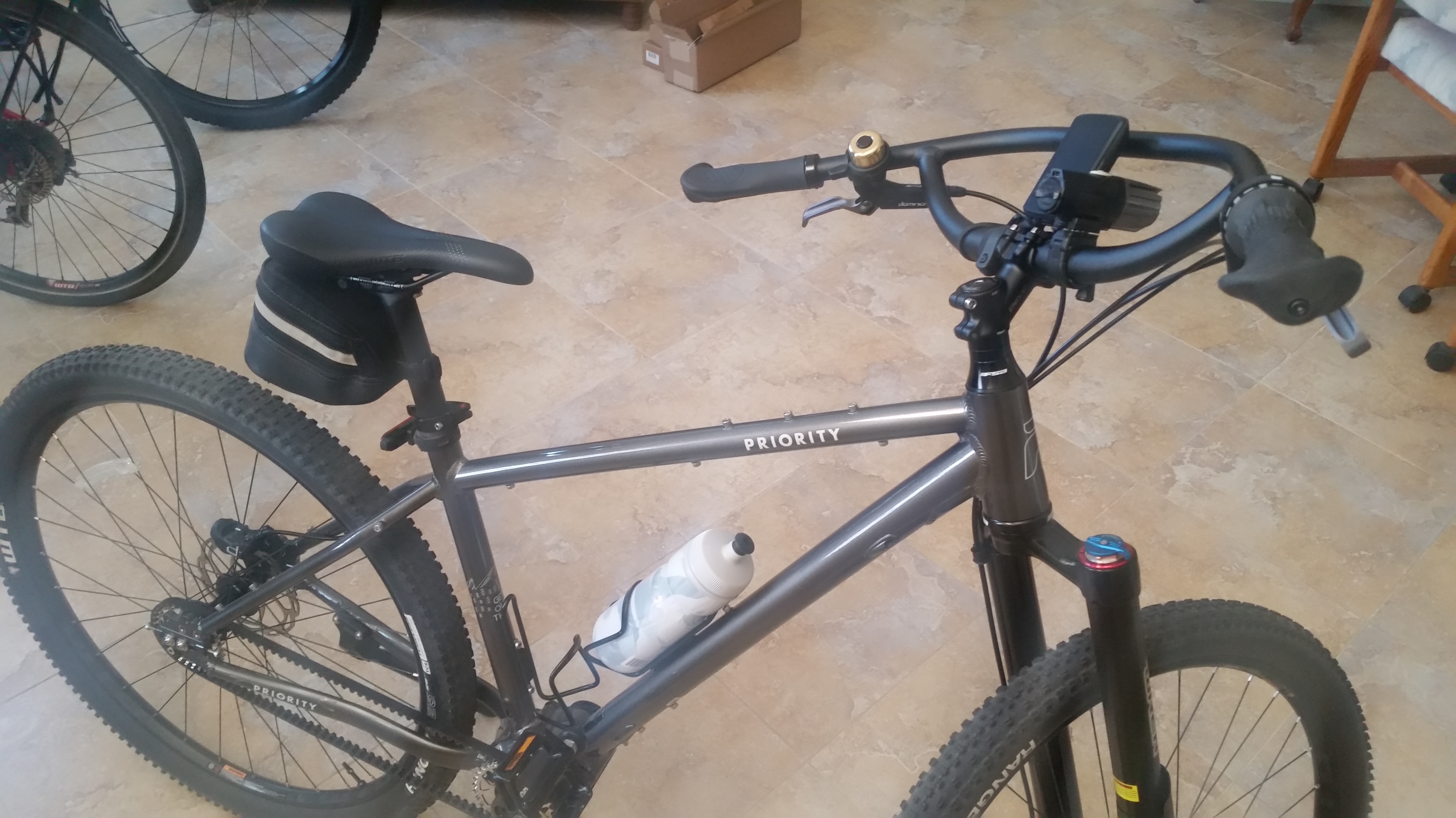 2022 Priority Bicycles 600X