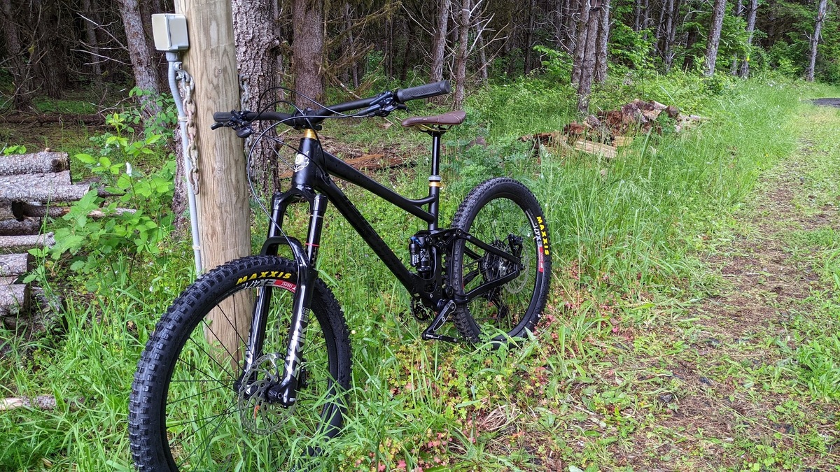 2022 Banshee Bikes Spitfire v3.2