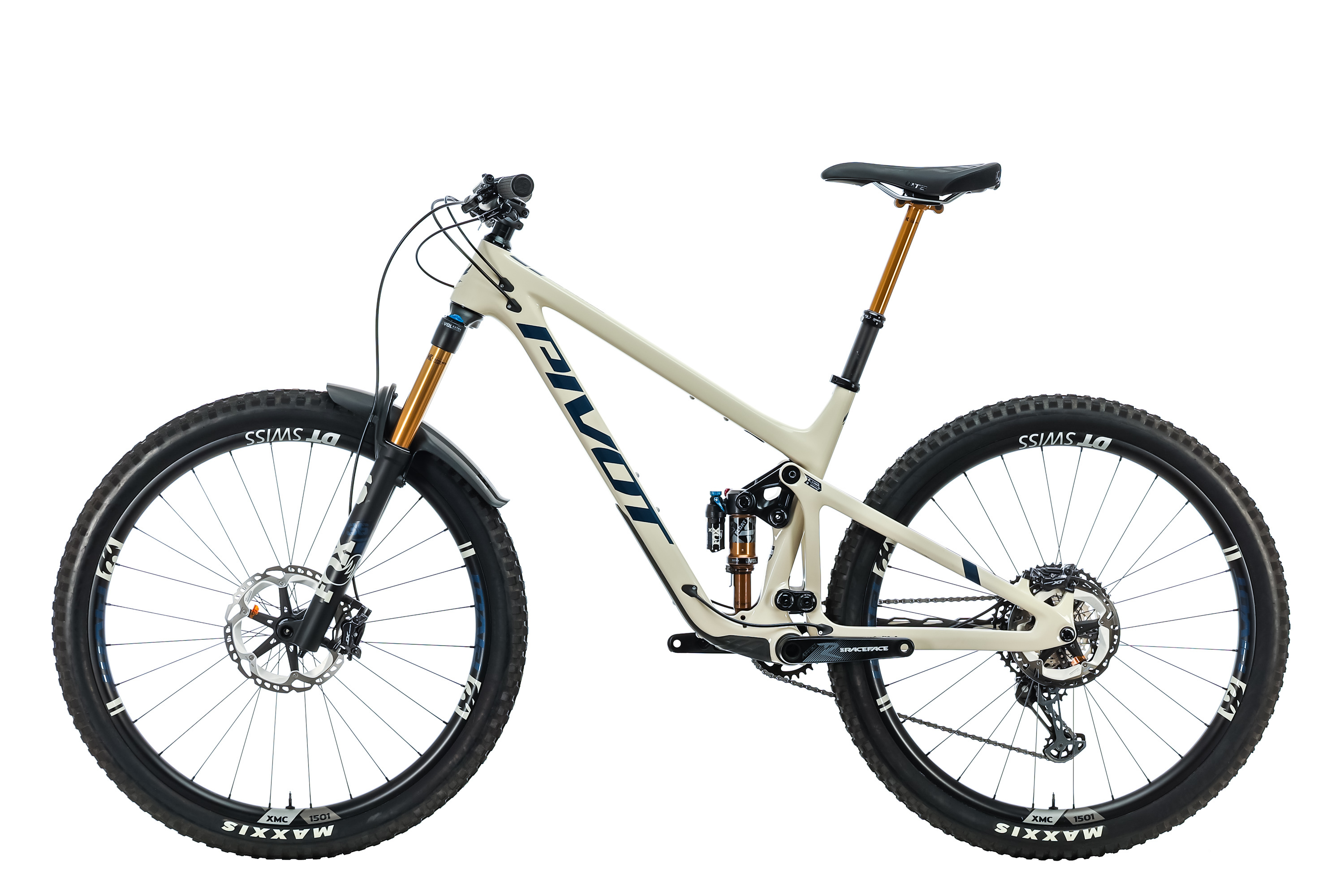 2022 Pivot Switchblade