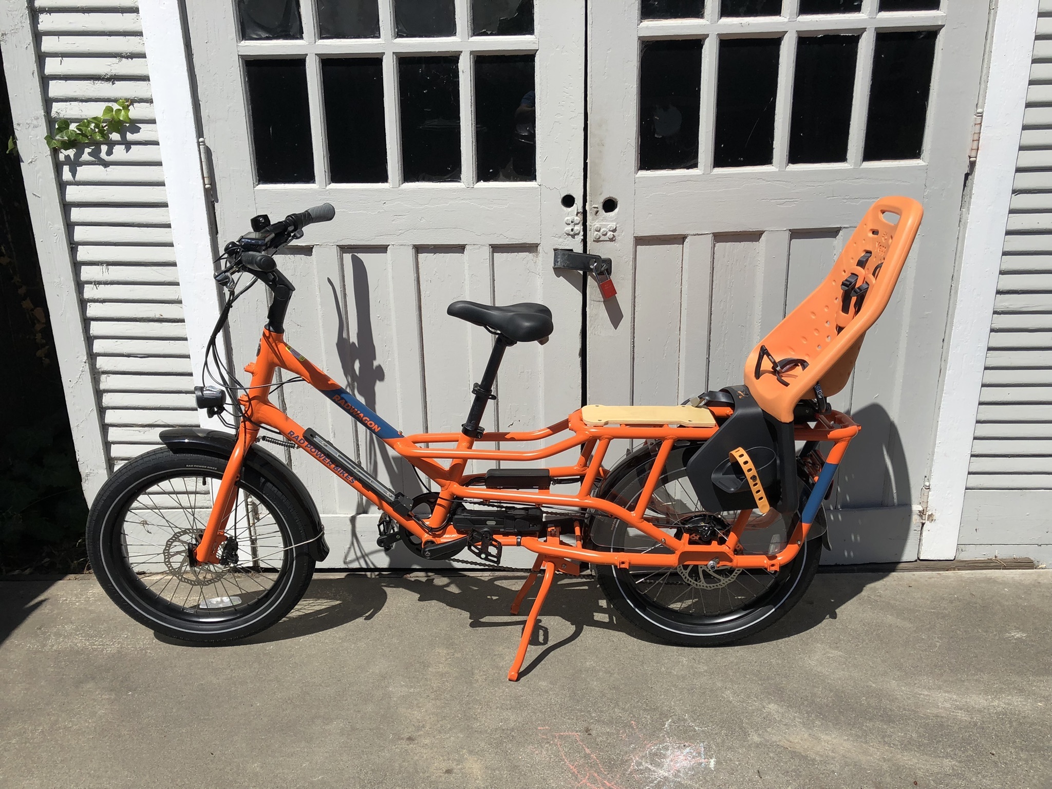 2022 Rad Power Bikes RadWagon4 cargo bike rear