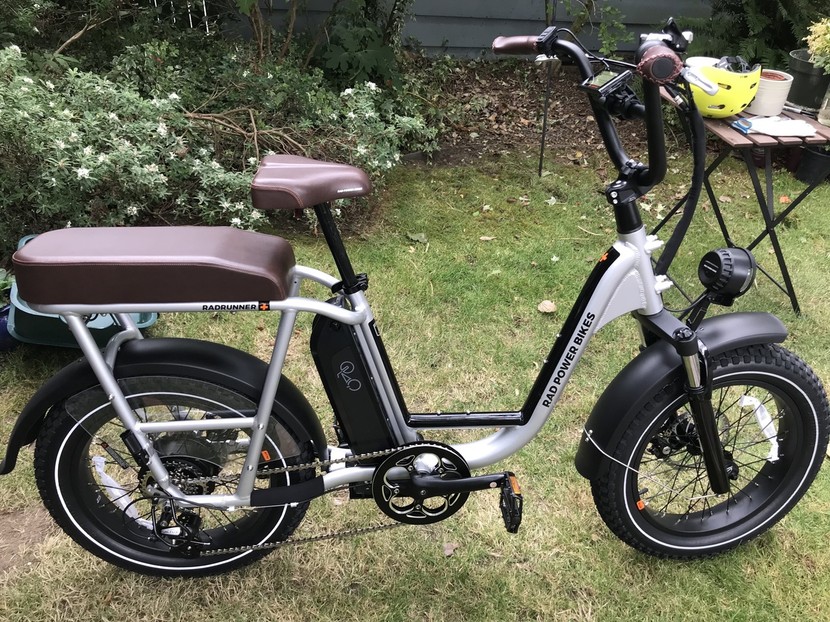 2022 Rad Power Bikes Rad Runner Plus cargo bike rear