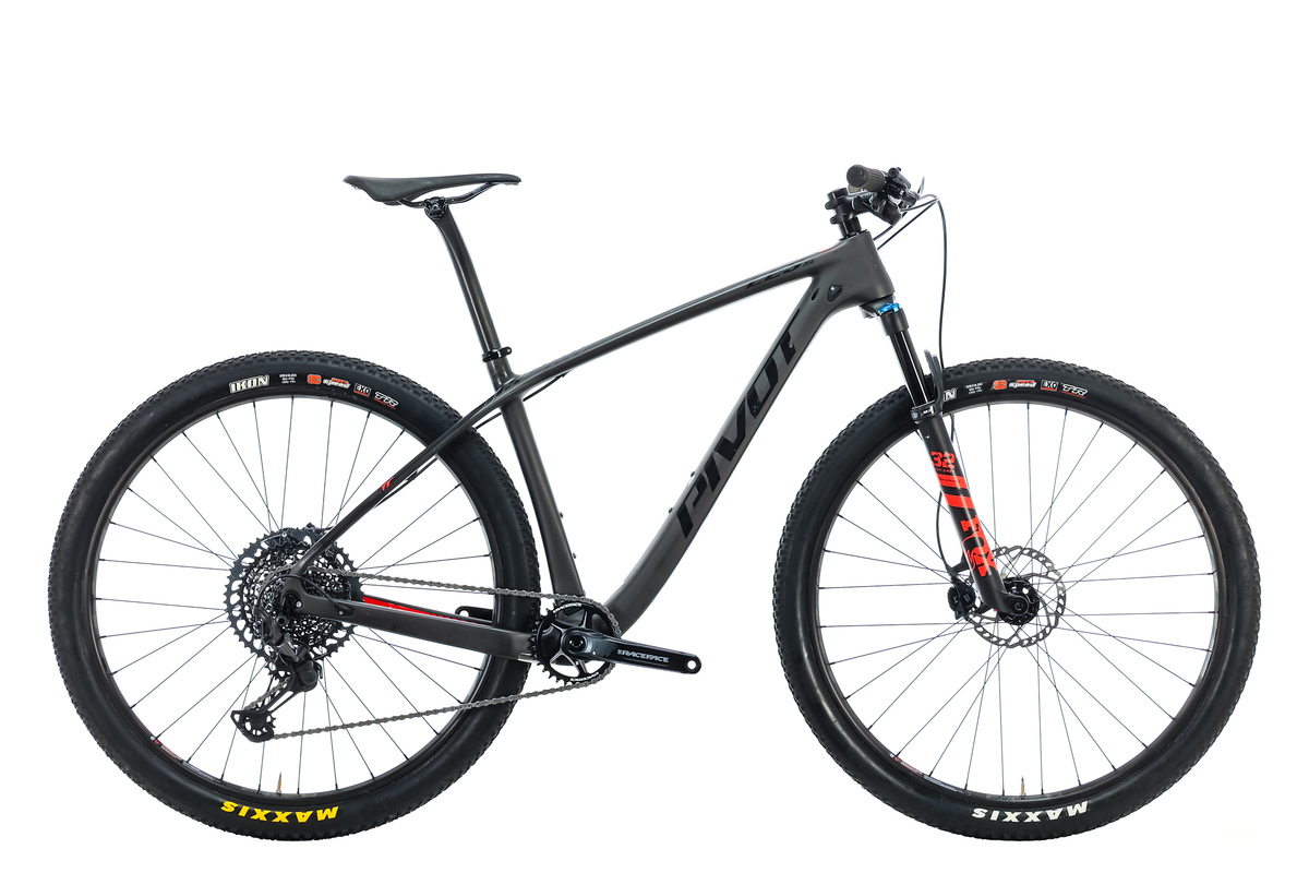 2021 Pivot LES SL