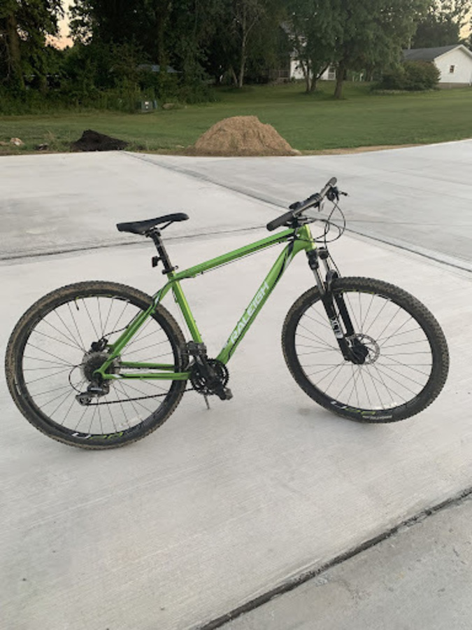 2022 Raleigh Mountain Bike