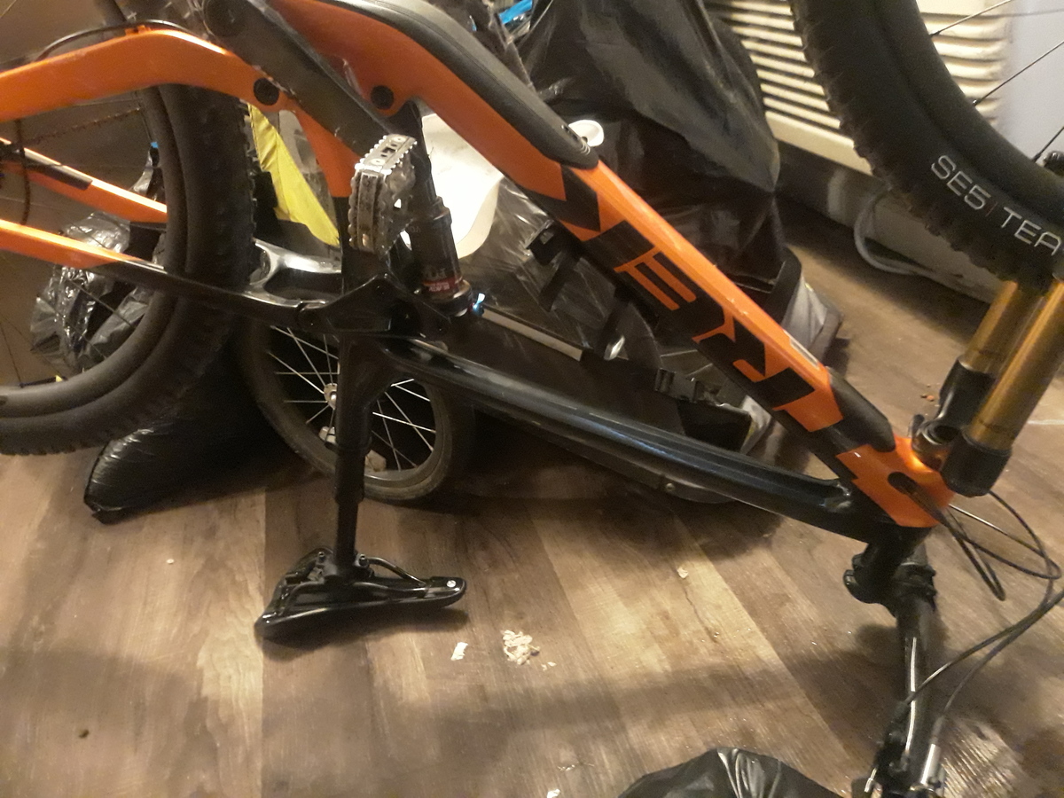 2022 Trek Fuel ex