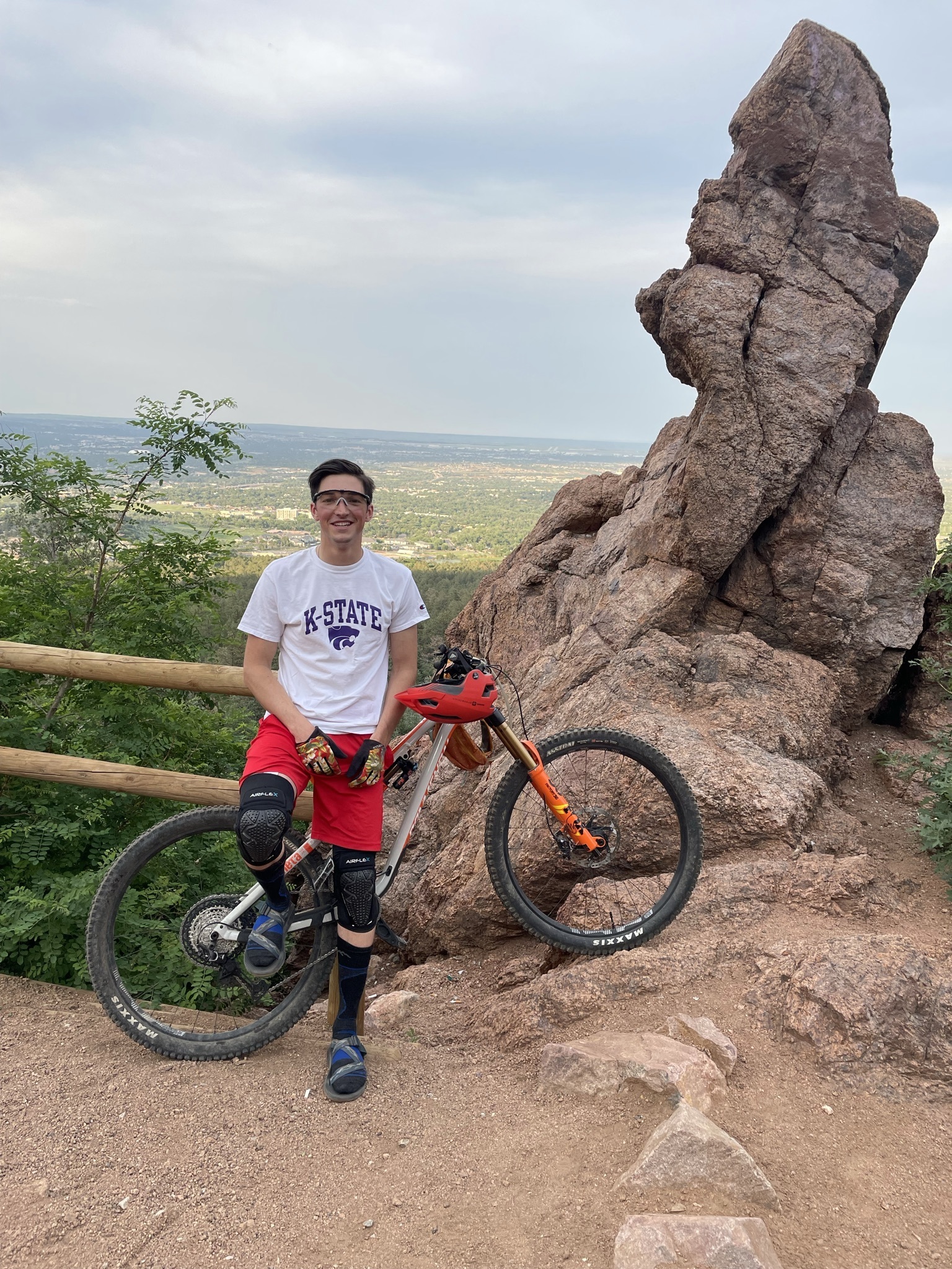 Stolen 2020 Commencal Bikes Meta 29 AM Signature Fox Team Edition