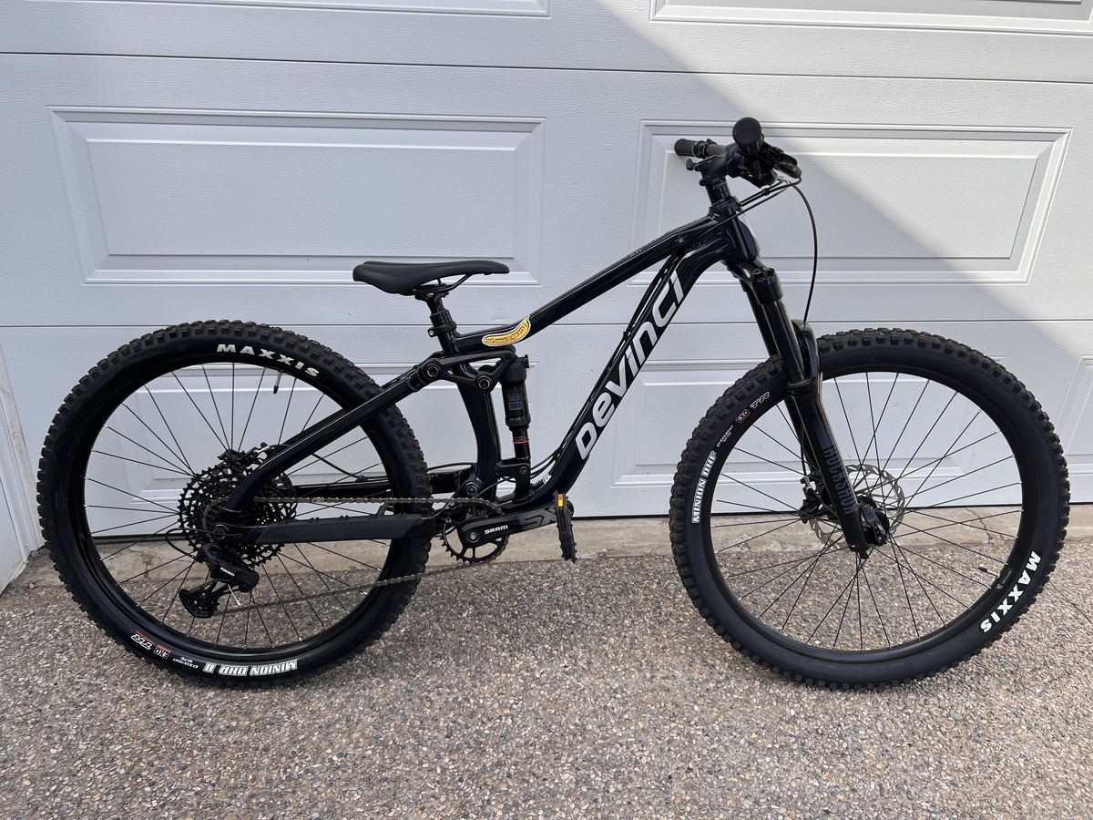 2022 Devinci Marshall