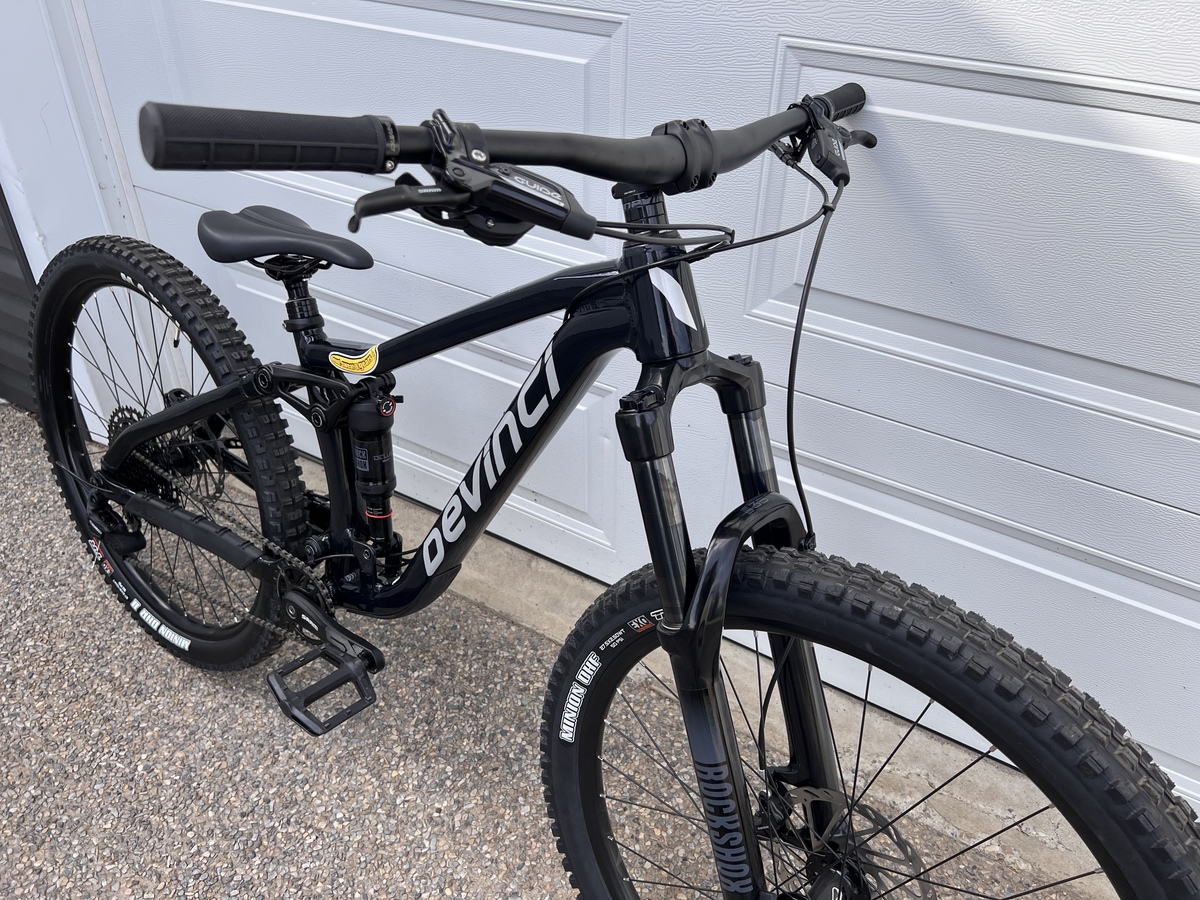 2022 Devinci Marshall