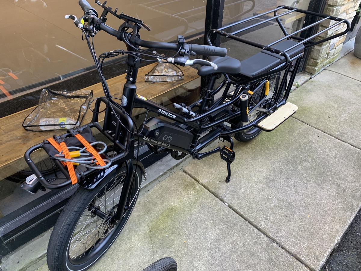 2022 Rad Power Bikes RADWAGON 4 cargo bike rear
