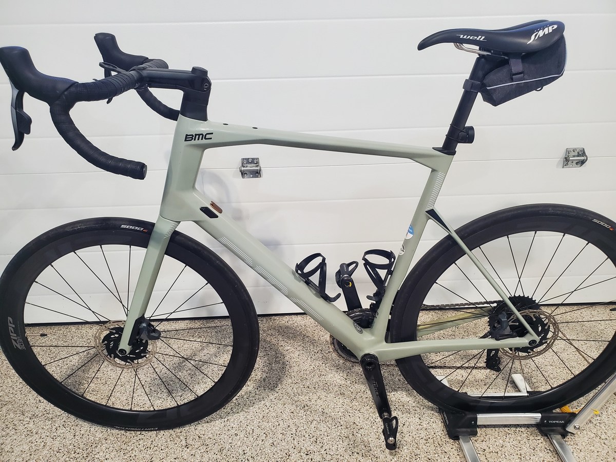 2021 BMC Road Machine 01 Three