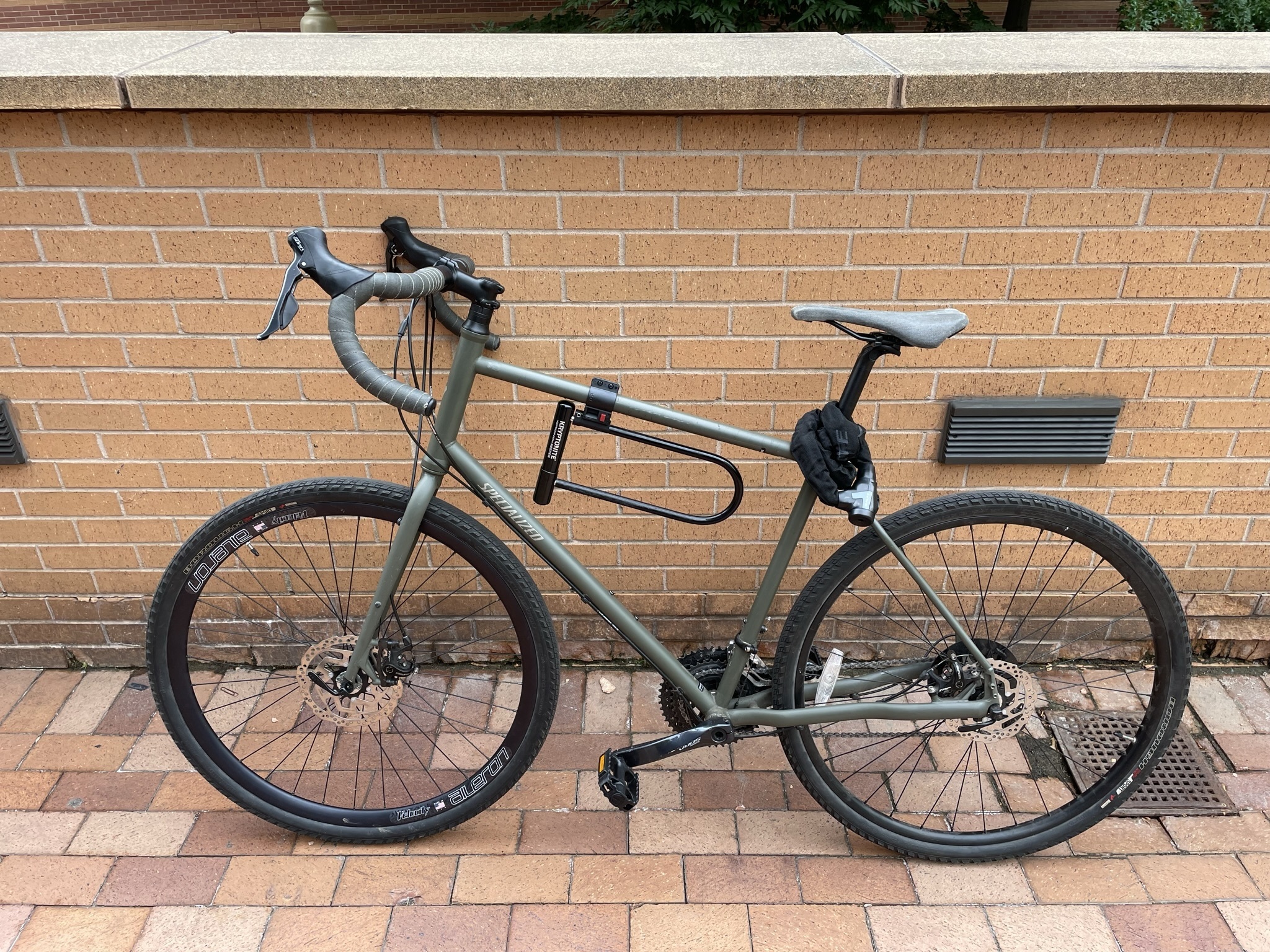 2017 Specialized AWOL